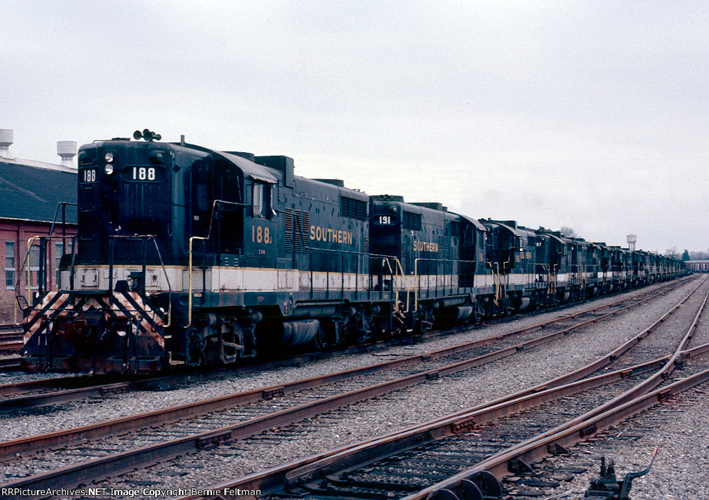 Southern Railway GP18's #188, 191 and others await their fate